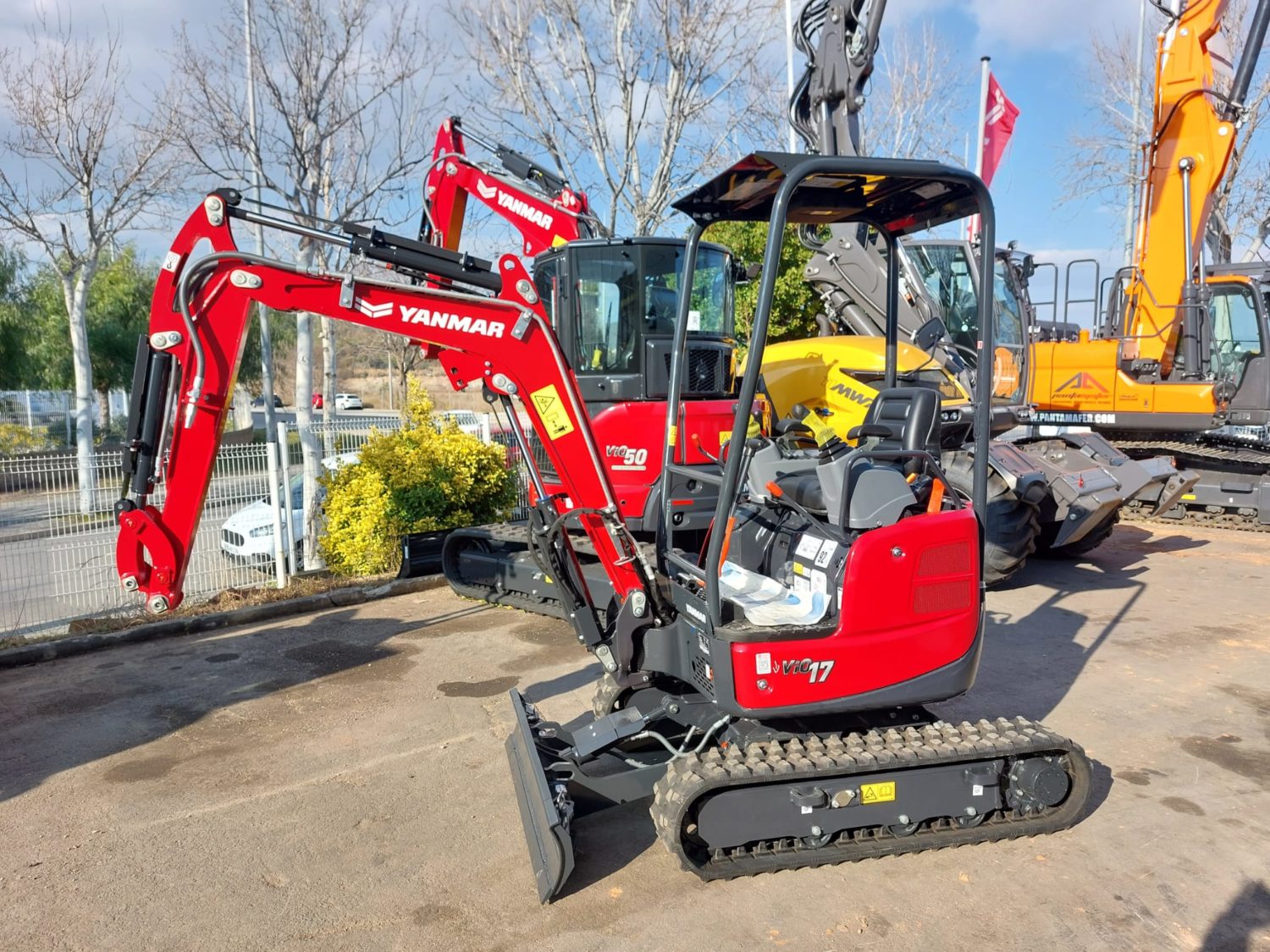 YANMAR ViO17 Miniexcavadora | 1'7ton - Serma21 - Maquinaria para la Construcción y obras públicas